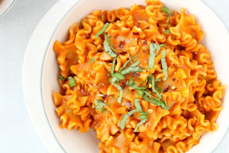 Vegetable pasta sauce (+ basics on hiding vegetables in sauces) - Plant ...