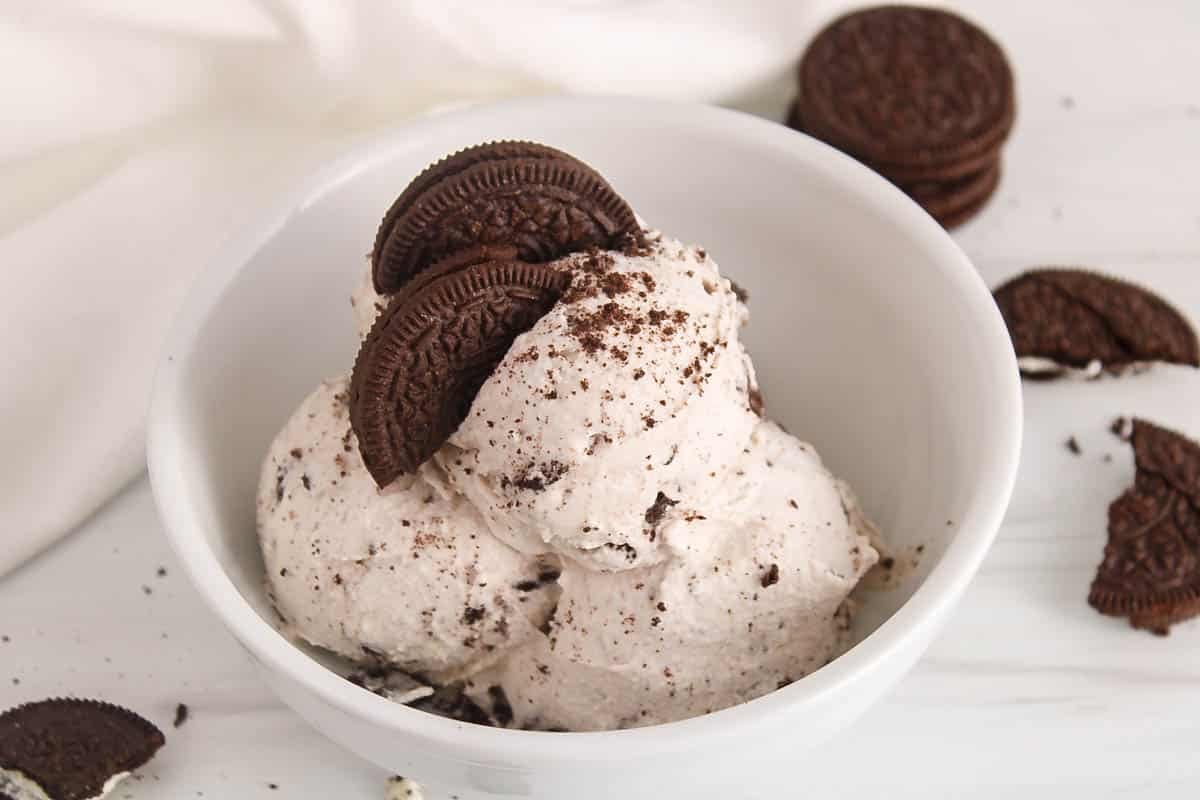 Vegan Cookie and Cream (Oreo) Ice Cream (Dairy-Free) - Plant Based Jess